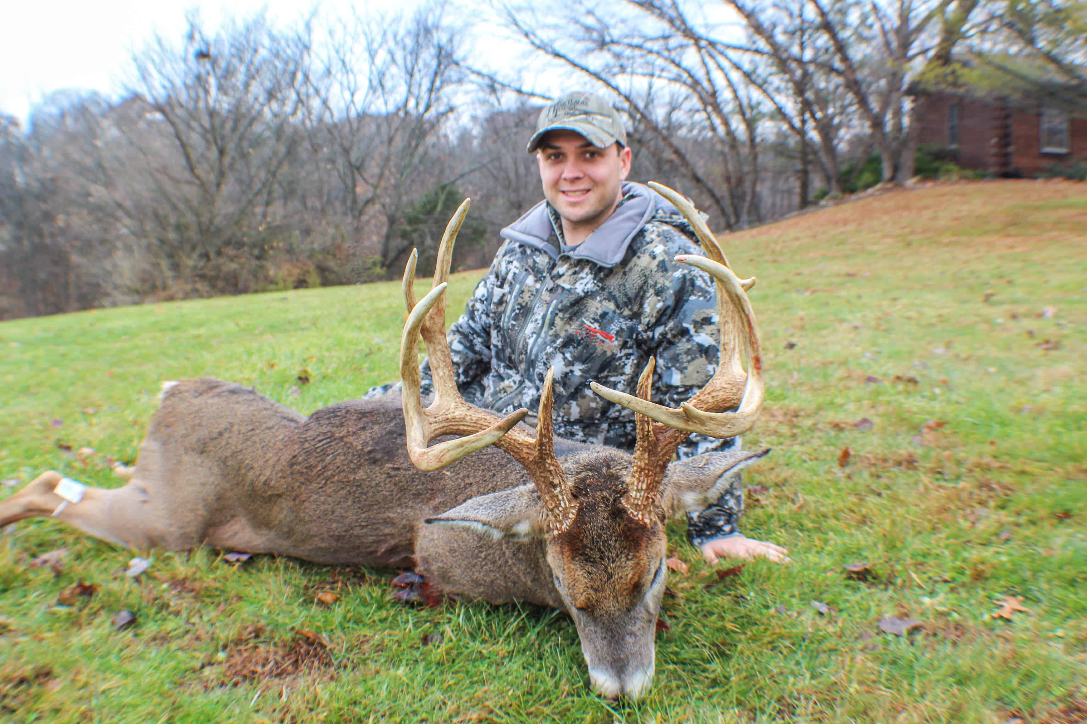 Hunting Trophy Whitetails in Illinois | Heartland Lodge