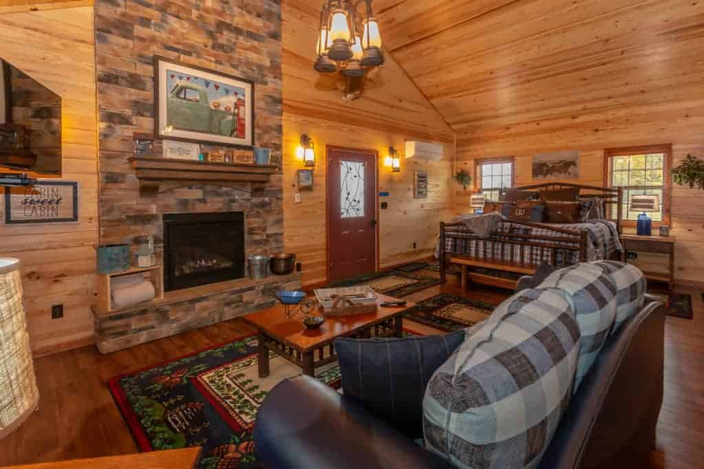 Lodges & Cabins for Rent in Illinois | Heartland Lodge & Resort
